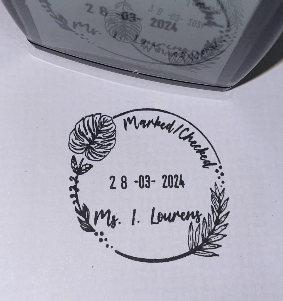 42mmx42mm adjustable date stamp - Delicious Monster frame | Juffrou 911 ...